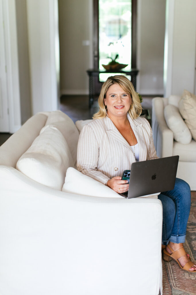 About - Carly Thomas REALTOR®